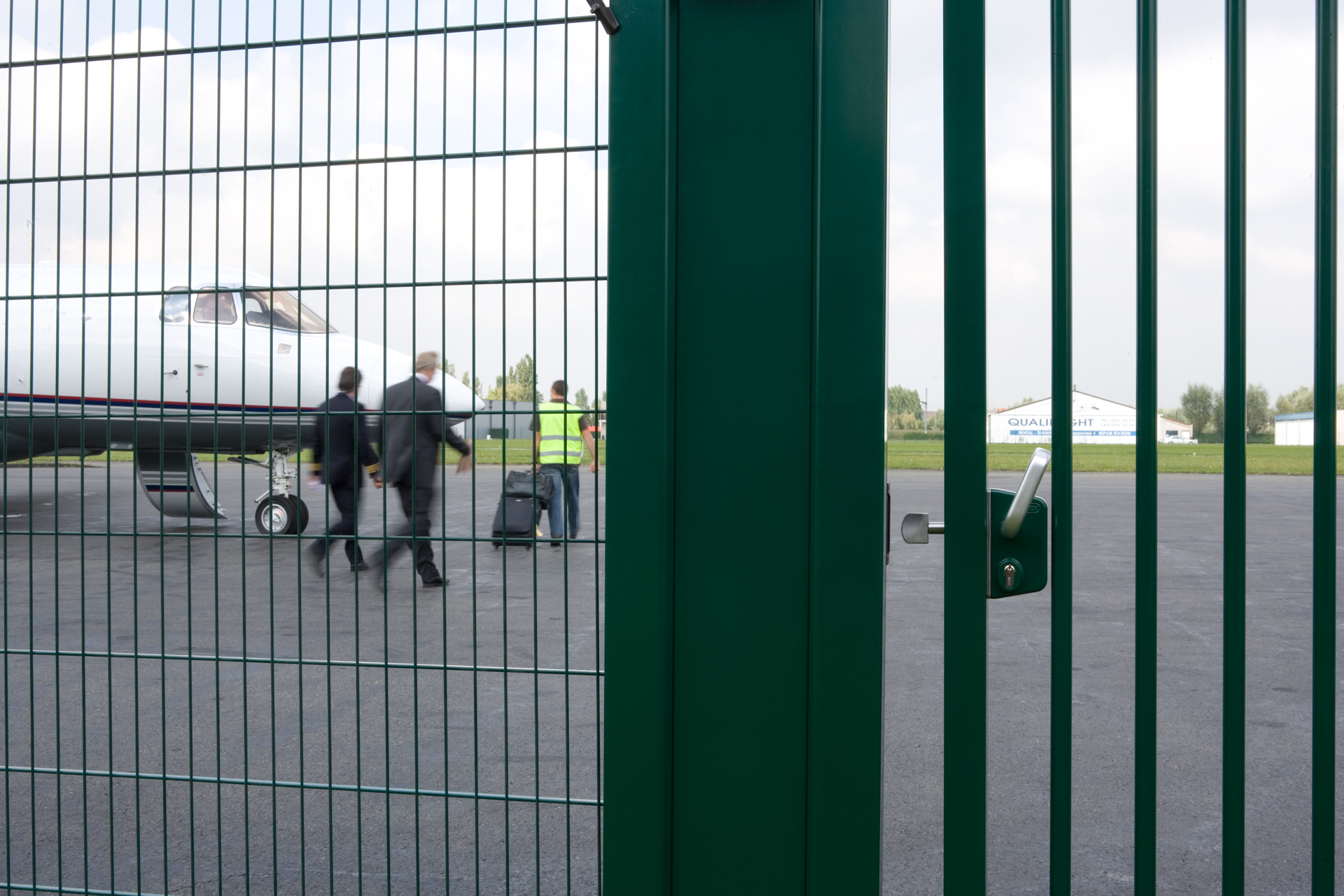 Sliding gate keep with Quick-Fix - Portcullis Australia